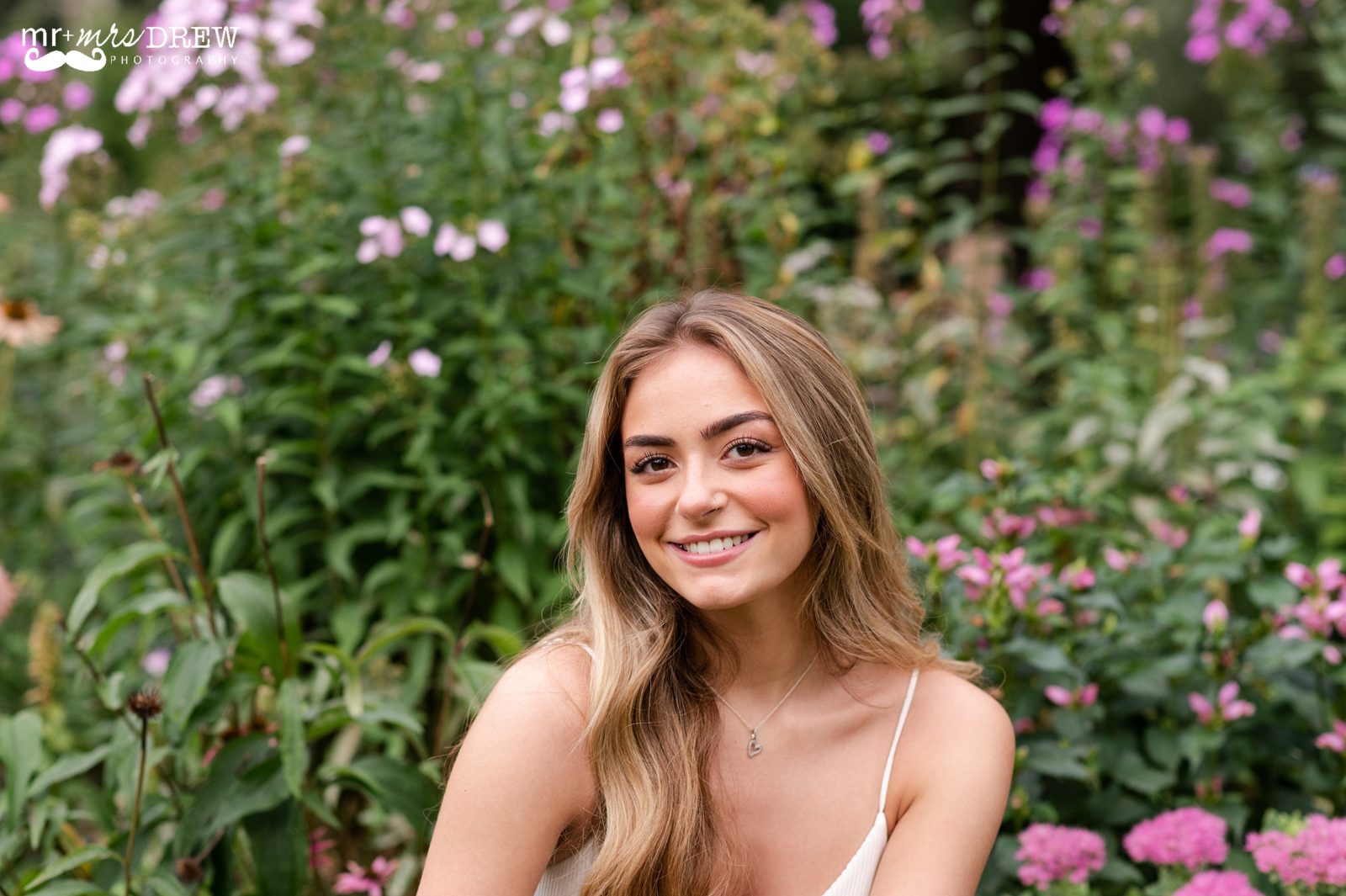 When to book your senior photos? Blog | Mr & Mrs Drew Photography